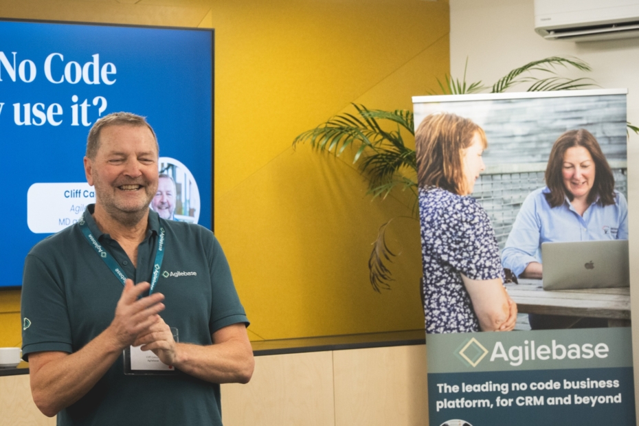 Vibe Coding vs No Coding - Agilebase